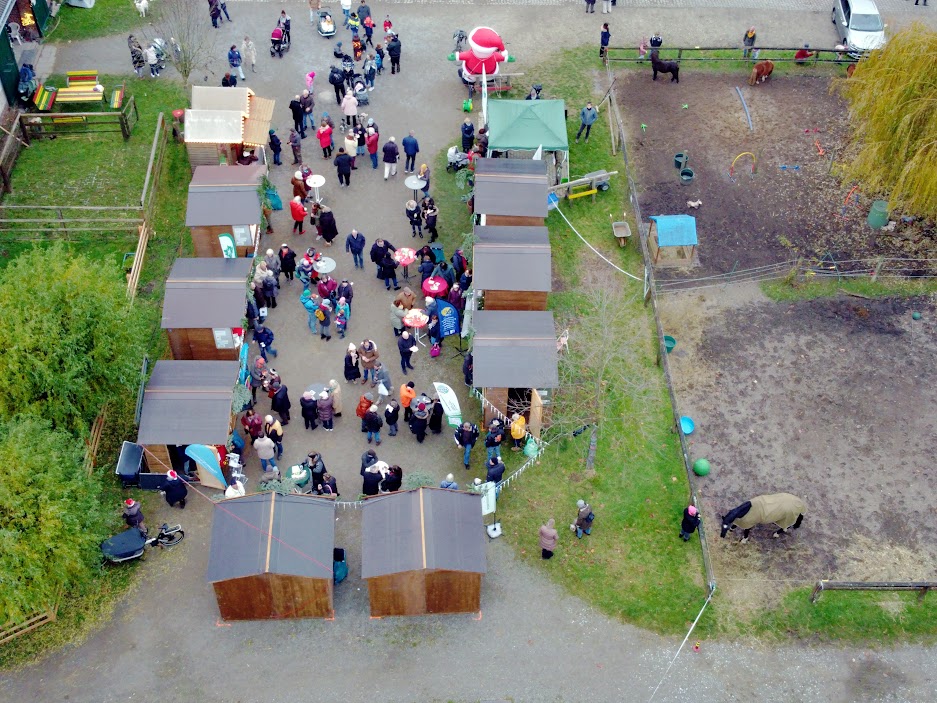 Schön wars beim ersten Weihnachtsmarkt am Schloss Garath! – Unser Garath